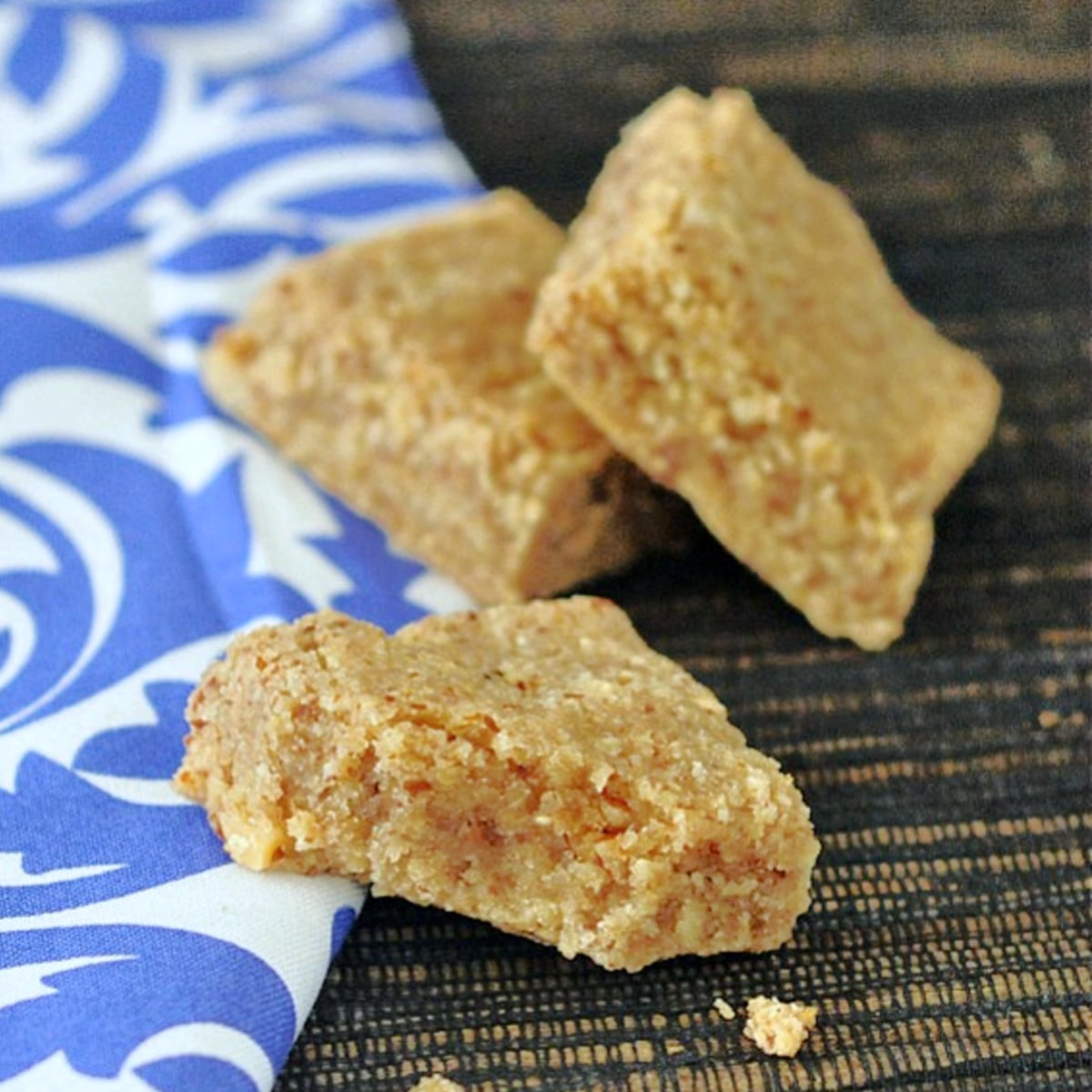 Cardamom Cookie Bars